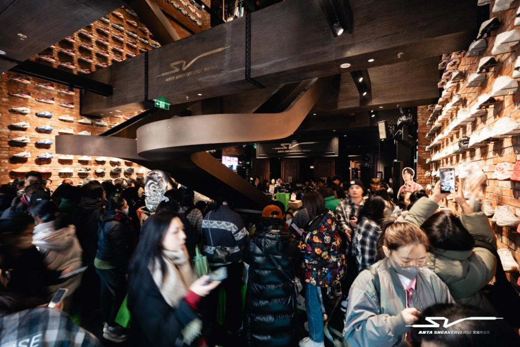 ANTA SNEAKERVERSE安踏作品集 全新“SV幻巷”主题限定店登陆上海南京东路 – ExcellentSH
